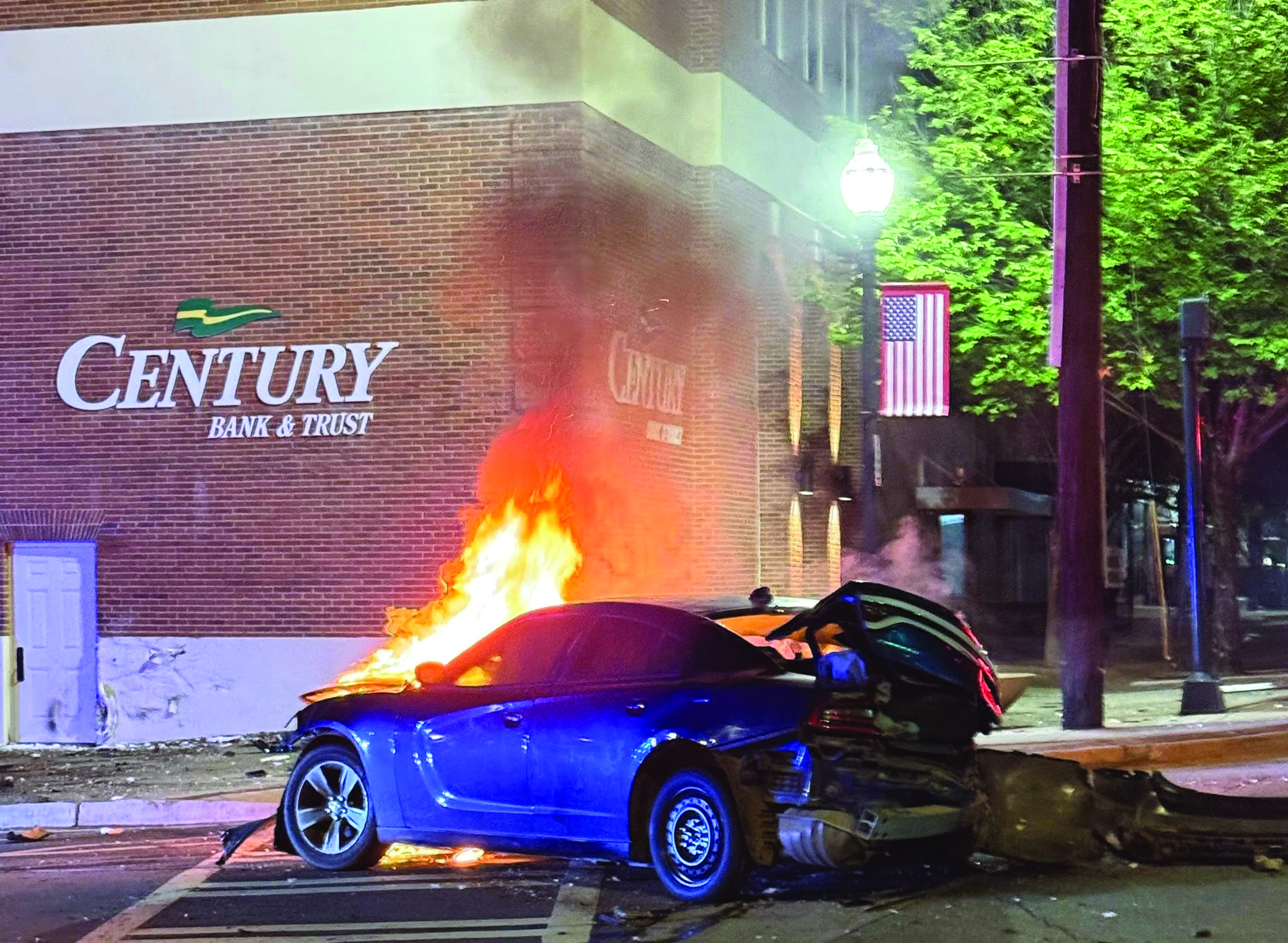 Car chase ends in fiery crash at local bank | The Union-Recorder